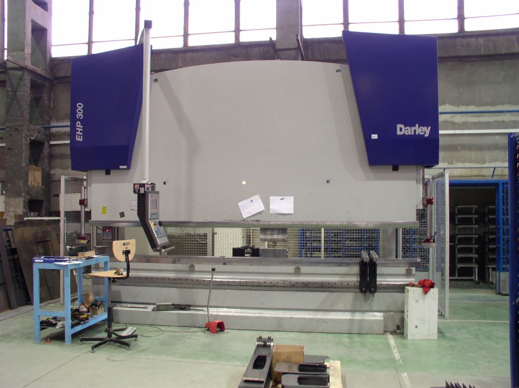 Gięcie blach, zaginanie i felcowanie - Prasy krawędziowe, centrum gnące