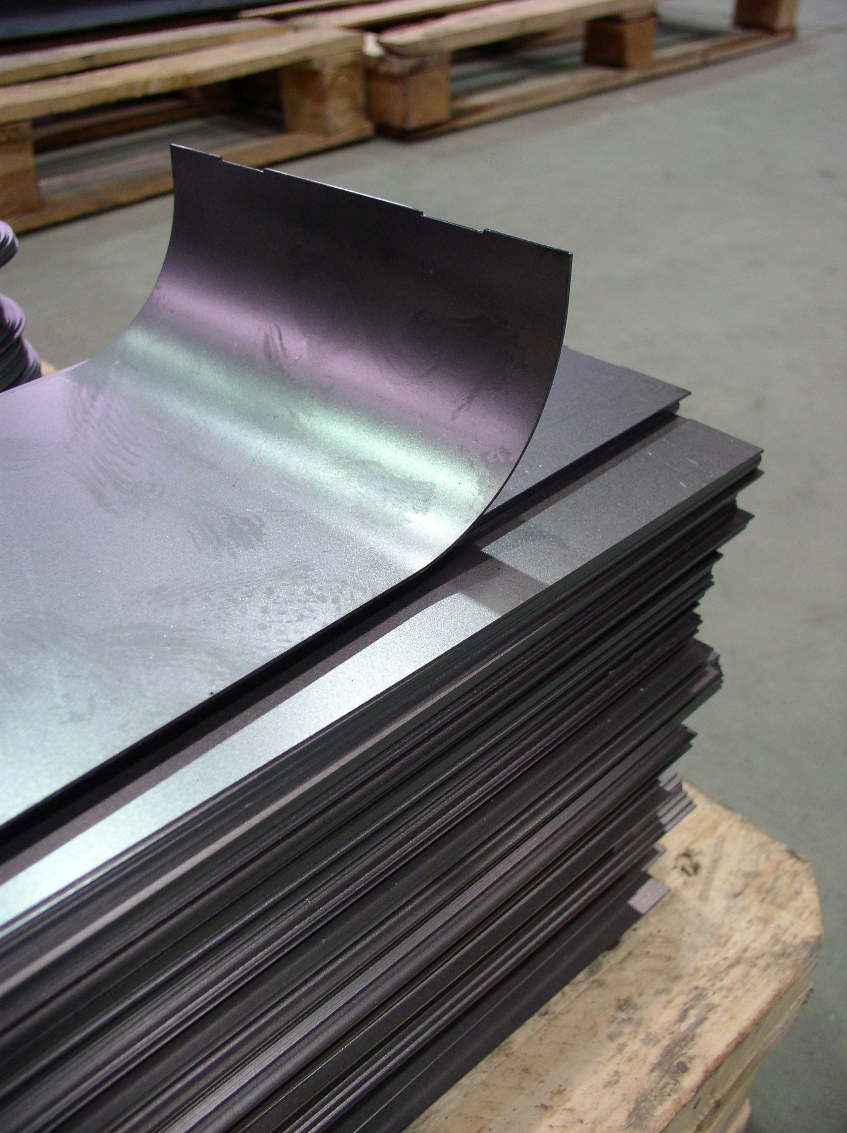 Gięcie blach, zaginanie i felcowanie - Prasy krawędziowe, centrum gnące